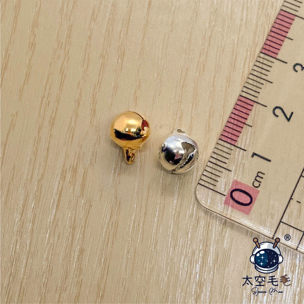 【太空毛毛】台灣現貨速發 DIY 8mm小鈴鐺墜飾 毛根小動物配件 手鍊項鍊腳鍊吊飾 金色 銀色 圓鈴噹 可愛配件 | 蝦皮購物
