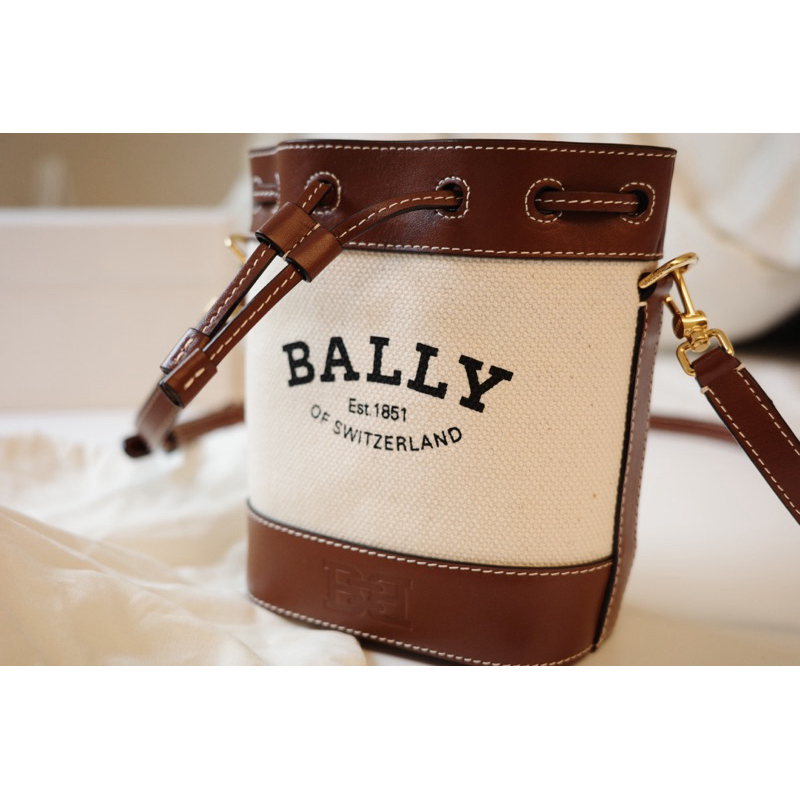 BALLY Cleoh抽繩帆布水桶包 （絕版品） | 蝦皮購物