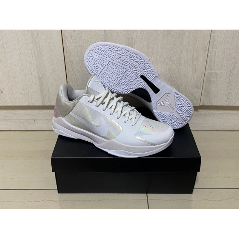 Kobe 5 TB Silver White STAR S級別 US11.5 | 蝦皮購物