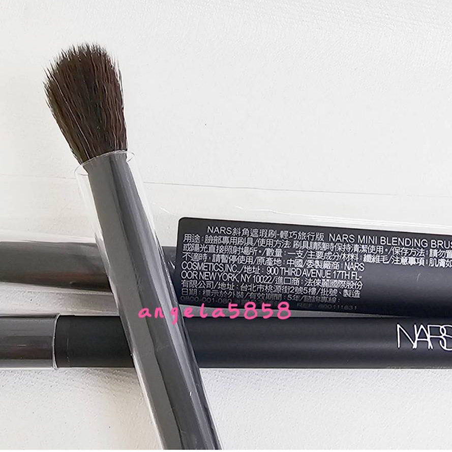 全新NARS #10斜角遮瑕刷-輕巧旅行版～專櫃品~遮瑕刷/斜角刷/刷具~開電子發票 | 蝦皮購物