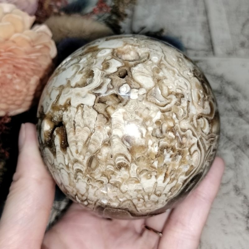 || 精選美球~琥珀櫻花球-7.2公分 • 花紋漂亮 帶天然礦洞 || | 蝦皮購物