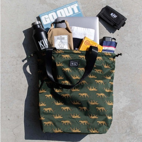 日本正品 KiU 2way 包包雨衣 托特包 購物袋 防水包 | 蝦皮購物