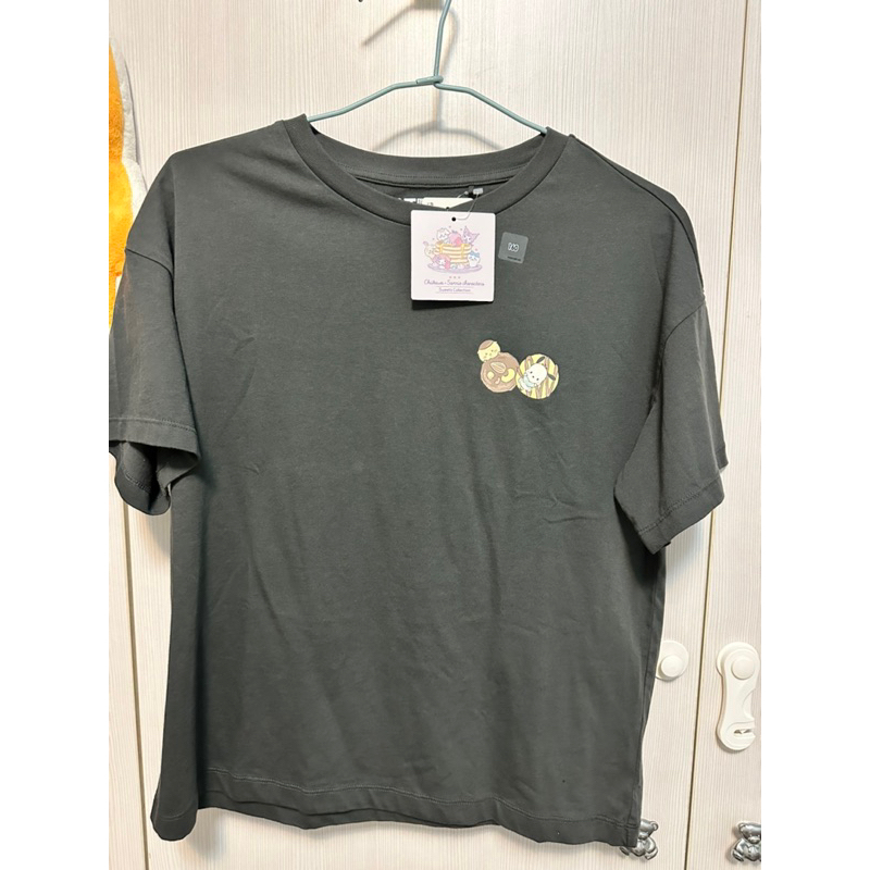 Uniqlo 吉伊卡哇x三麗鷗 兒童UT Chikawa x Sanrio 160 黑灰色 | 蝦皮購物