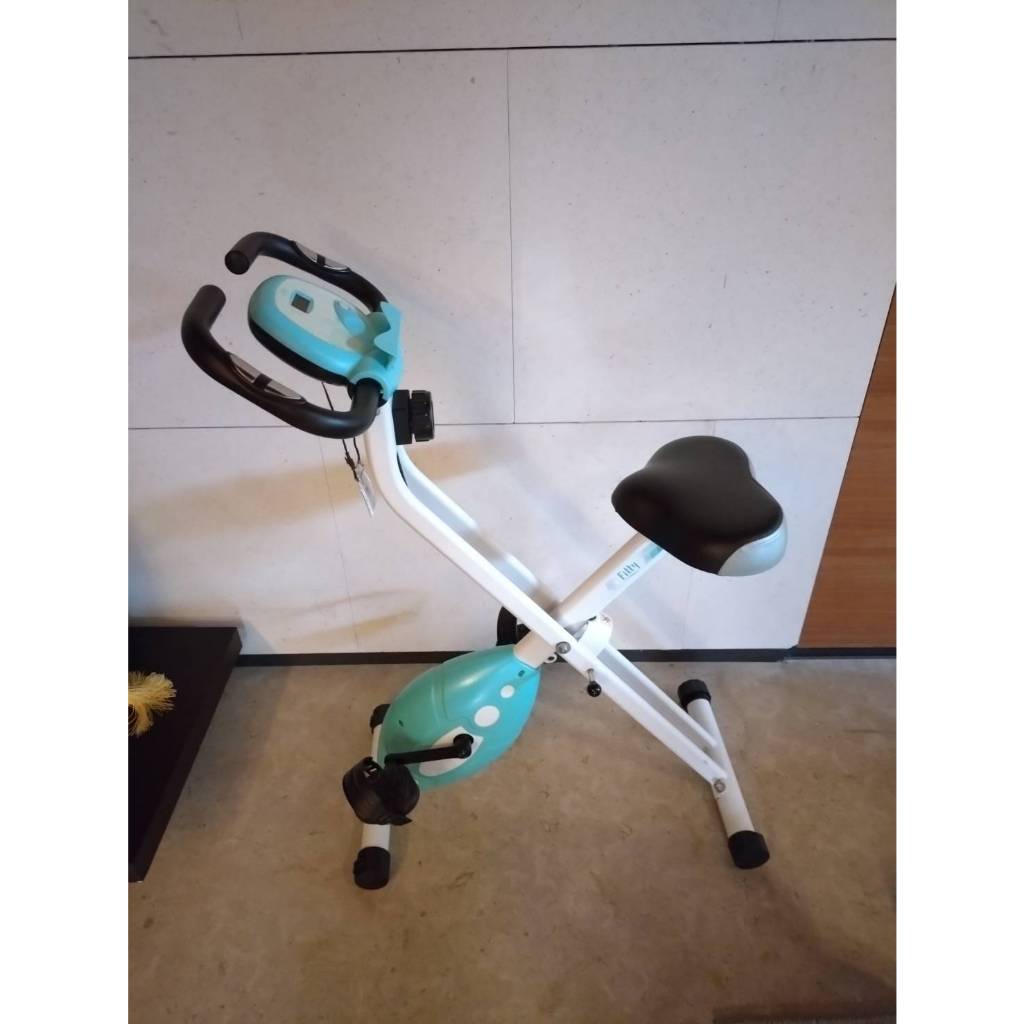 iFit Fitty Bike 超靜音室內腳踏車 湖水藍 | 蝦皮購物