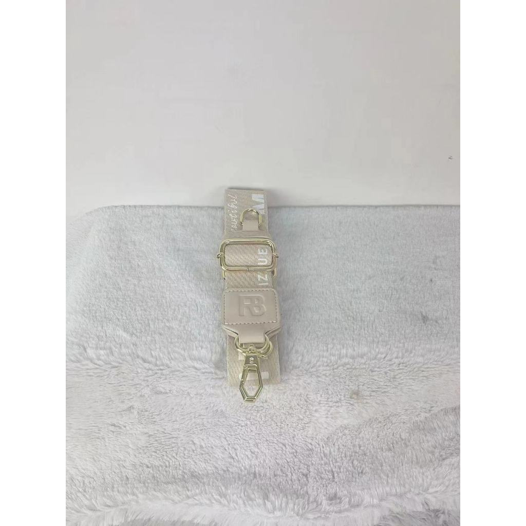 (台灣現貨9色) MIZZUE品牌 女士 零钱包 女学生 可爱迷你包小钱包 鑰匙扣钱袋零錢包 百搭 背帶PL818 | 蝦皮購物