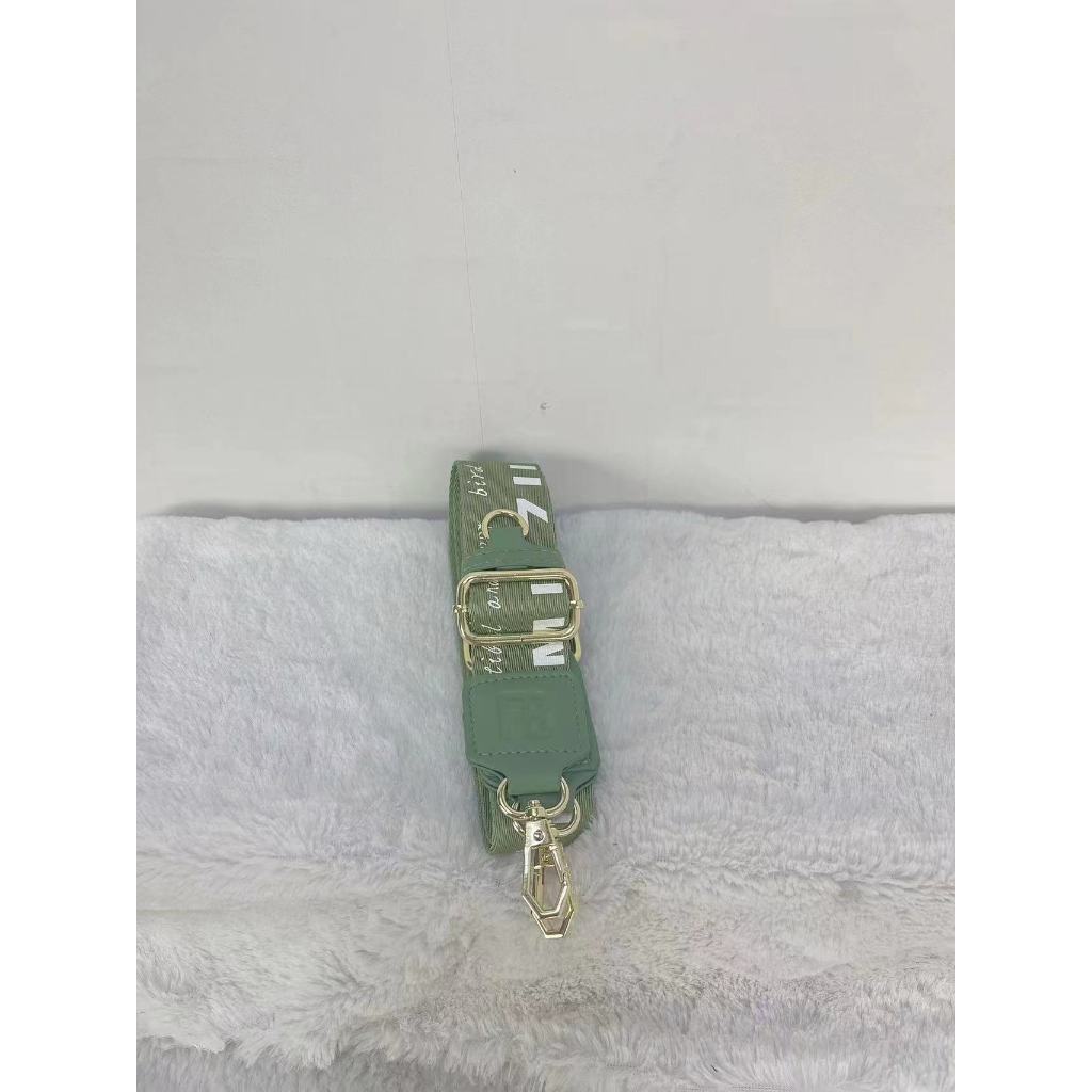 (台灣現貨9色) MIZZUE品牌 女士 零钱包 女学生 可爱迷你包小钱包 鑰匙扣钱袋零錢包 百搭 背帶PL818 | 蝦皮購物