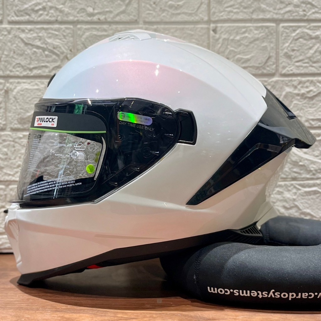 『新兄弟帽店』實體店面 免運現貨 2024最新 Astone GT6 PLUS 大押尾 變色白粉 內墨鏡 全罩式安全帽 | 蝦皮購物