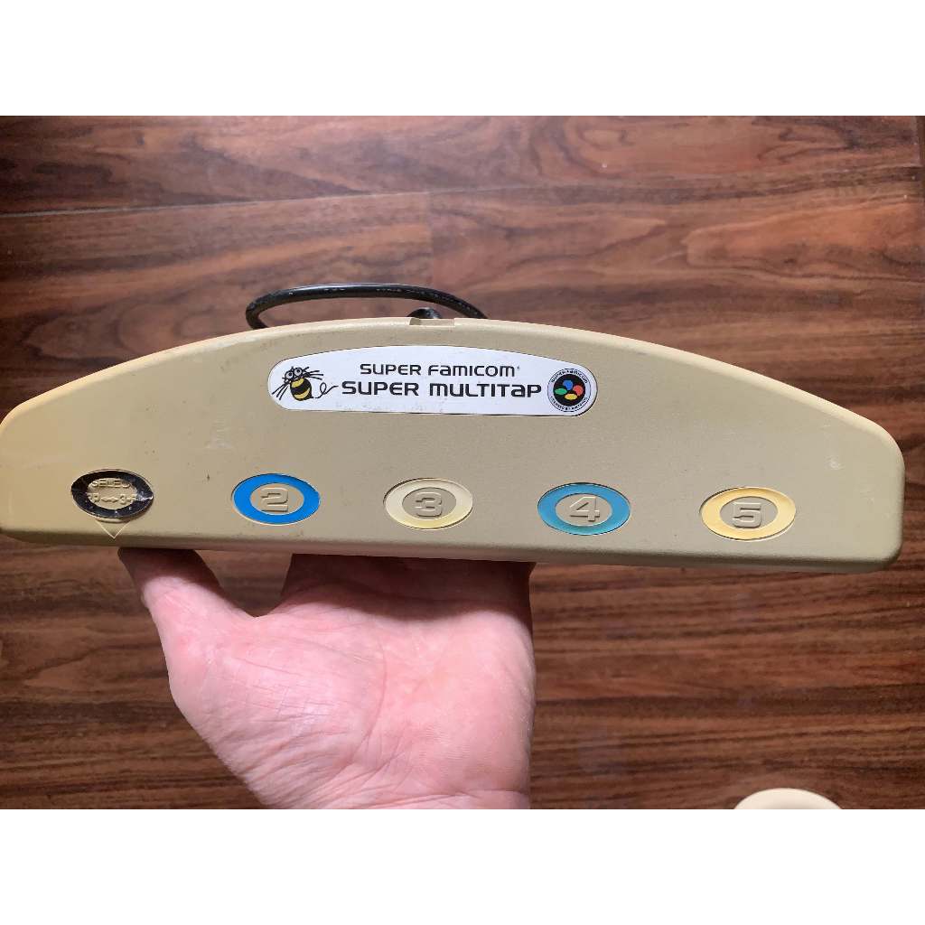 現貨【★土城銀河星★SFC 超級任天堂 正版 配備 日版 SUPER MULTI TAP 2 手把擴充器 1轉4多人連結 | 蝦皮購物