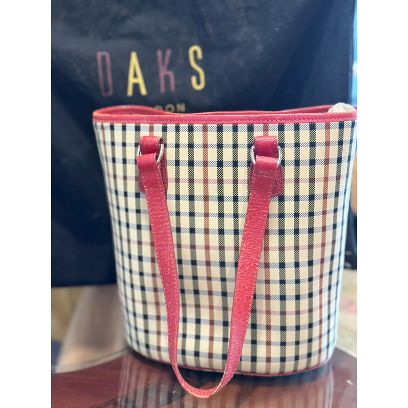 輕鬆擁有精品：二手DAKS （附防塵袋+送小化妝包） | 蝦皮購物