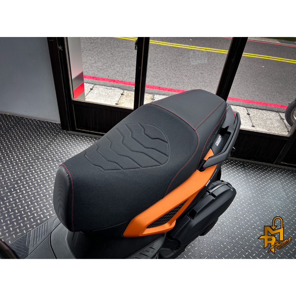 Jc機車精品 🔥超熱門 MTRT沙發坐椅墊 麂皮材質 採用高密度吸震泡綿/膠墊 開模製作而成 勁戰 Force | 蝦皮購物