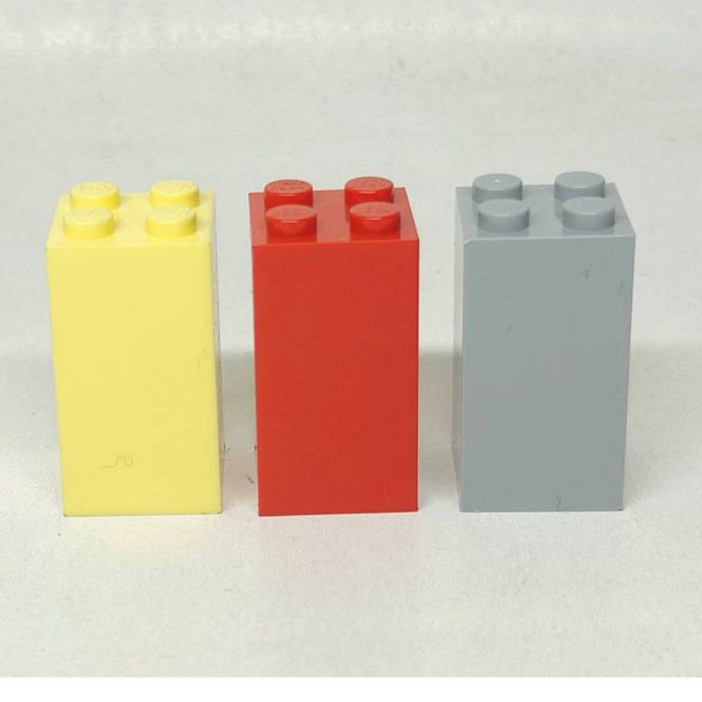 正版LEGO 零件W 基本磚 2X2X3 柱子 建築 紅 淺灰 淺黃 房屋 30145 | 蝦皮購物