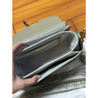RM ROBINMAY 貝蒂絲斜背包 灰綠色 兩款背帶 原價2380 | 蝦皮購物