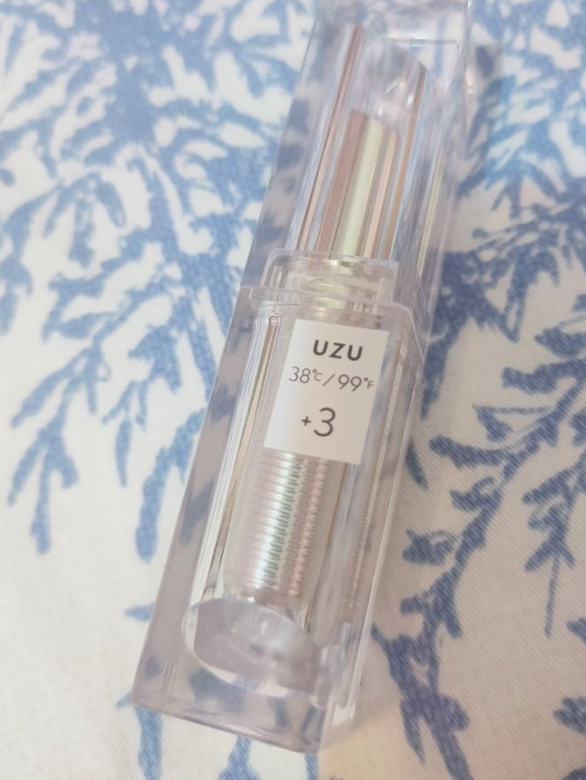 日本絕美 UZU +3 38度C/99度F唇膏 冰塊唇膏 近新 | 蝦皮購物