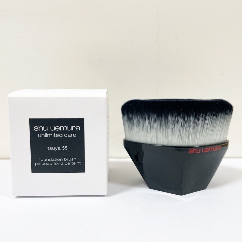 預購⚡ 植村秀 55弧形粉底刷 Tsuya 55 Foundation Brush 粉底刷 55刷 SHU UEMURA | 蝦皮購物
