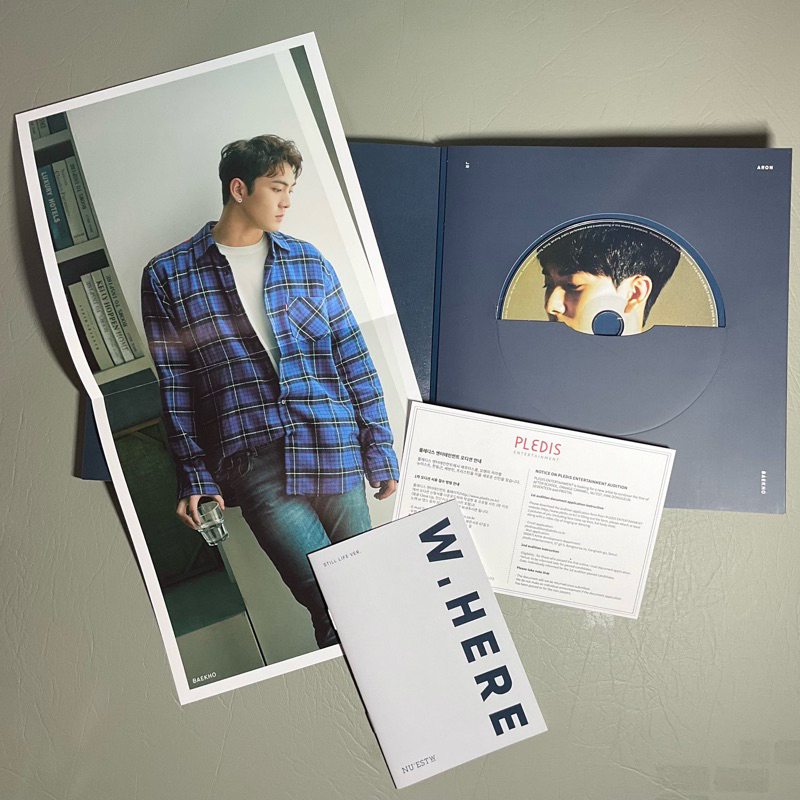 NU’EST_W 空專專輯 W.HERE黑版 配置如圖 陳年放置損 白虎 Aron 東昊 Aaron | 蝦皮購物