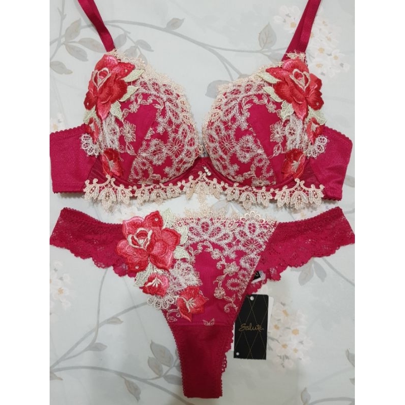 莎露 Salute 日本製 現貨專區 尺寸約70C 75C | 蝦皮購物