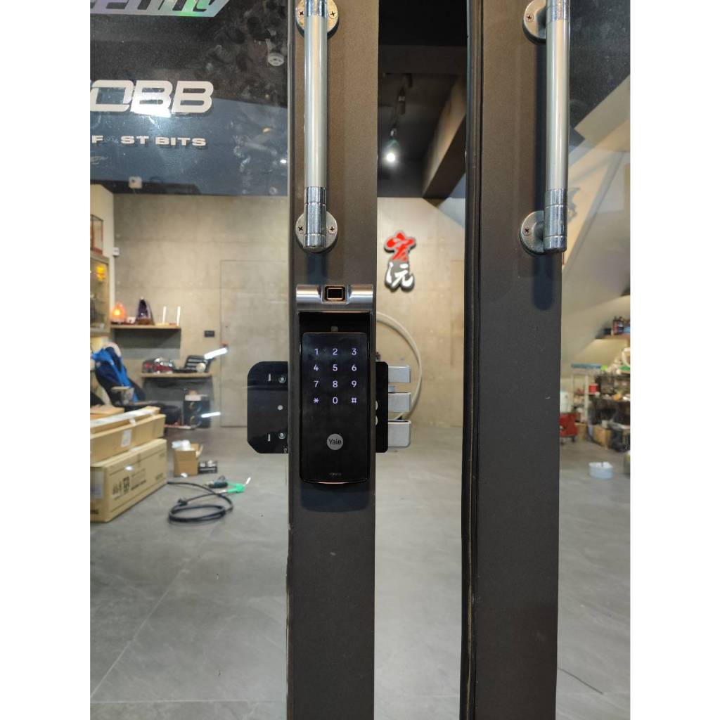聊聊優惠價 YALE耶魯--YDG413A YDR41A 玻璃門電子鎖 橫拉門電子鎖 原廠保固 | 蝦皮購物