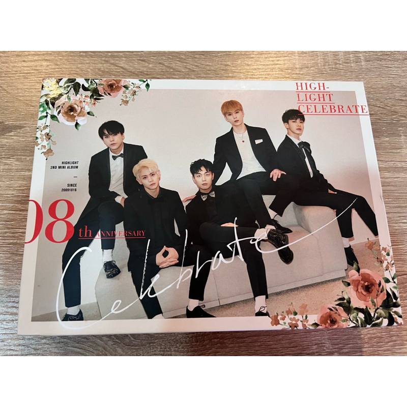 【二手專輯】HIGHLIGHT / BEAST「CELEBRATE」 | 蝦皮購物