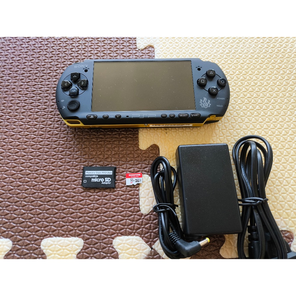 【回憶瘋】售 PSP 魔物獵人黑色限定機 (已改機.內建遊戲) 贈送32G套卡 8成5新 玩戰神不當機 | 蝦皮購物