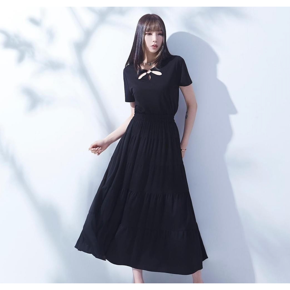 現＋預 SHIA YU LIN 夏玉玲 2色* 設計款鏤空素色短袖上衣 t恤 設計師專櫃女裝 新款春夏女裝 M41017 | 蝦皮購物