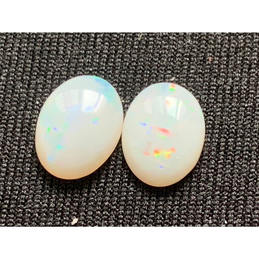 茱莉亞 澳洲蛋白石2顆 歐泊 編號 S673 總重1.4克拉 蛋白石 澳寶 閃山雲 歐珀 solid opal 閃電嶺 | 蝦皮購物