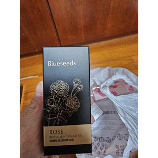 【Blueseeds 芙彤園】晨曦玫瑰煥顏精油露 玫瑰油（15ml/瓶） | 蝦皮購物