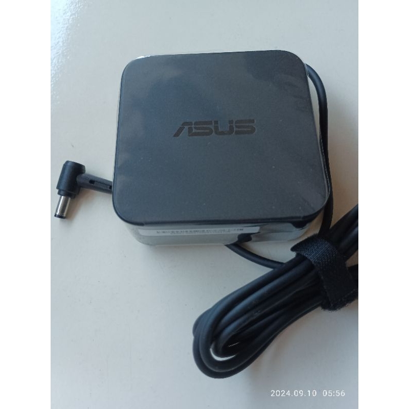 庫存新品Asus 19V 4.74A 90W 型號：ADP-90YD B變壓器 充電器 電源供應器 | 蝦皮購物