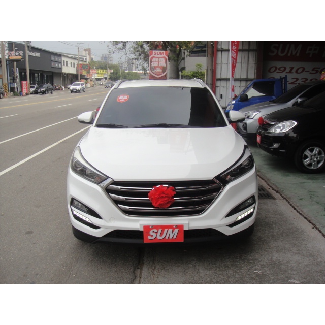 18 Tucson 2.0白時尚型~免持雙恆溫定速自動頭燈電動椅6氣囊.很新! | 蝦皮購物