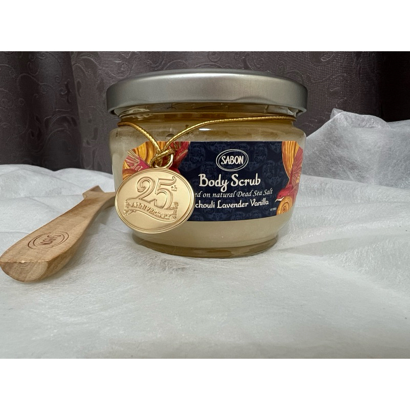 SABON經典身體磨砂膏 25週年限量版 320g (含木匙)043435 | 蝦皮購物
