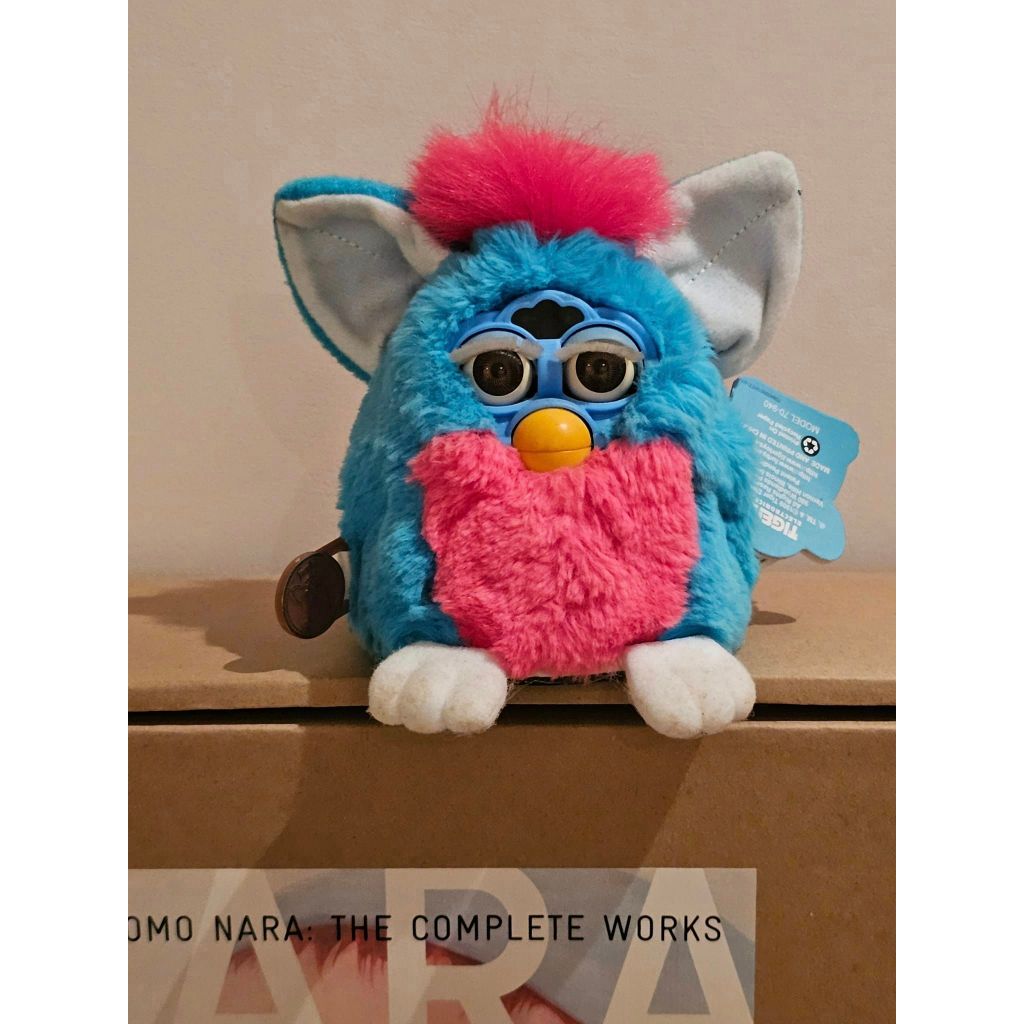 收藏 菲比小精靈 Furby 玩偶 娃娃 年久請當無電池功能 | 蝦皮購物