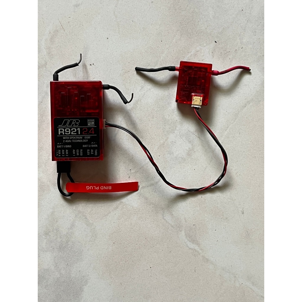 (大樹的家):日本原廠JR (2.4G) 9動接收機JR R921+JR紅色小衛星(DSM2系統)大特價 | 蝦皮購物