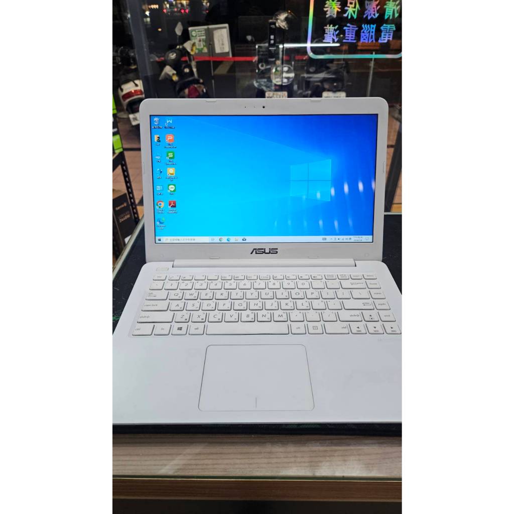 台中好快修電腦 ASUS L402N 四核心 INTEL 輕便 TYPE-C 文書筆電 辦公 影音娛樂 | 蝦皮購物