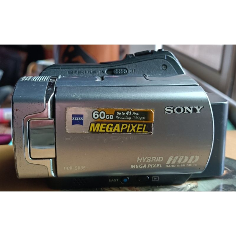 SONY索尼DCR-SR85硬碟式60GB數位攝影機~單機+1電池 ~ 二手 | 蝦皮購物