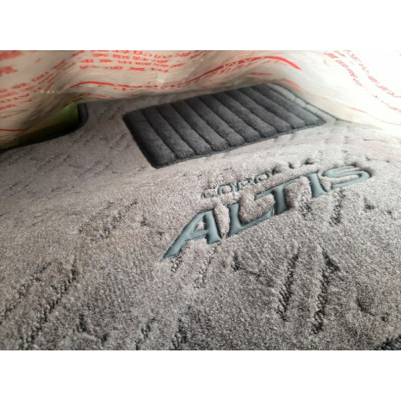 全新原廠豐田TOYOTA ALTIS 汽車專用 腳踏墊整套 福利品 | 蝦皮購物