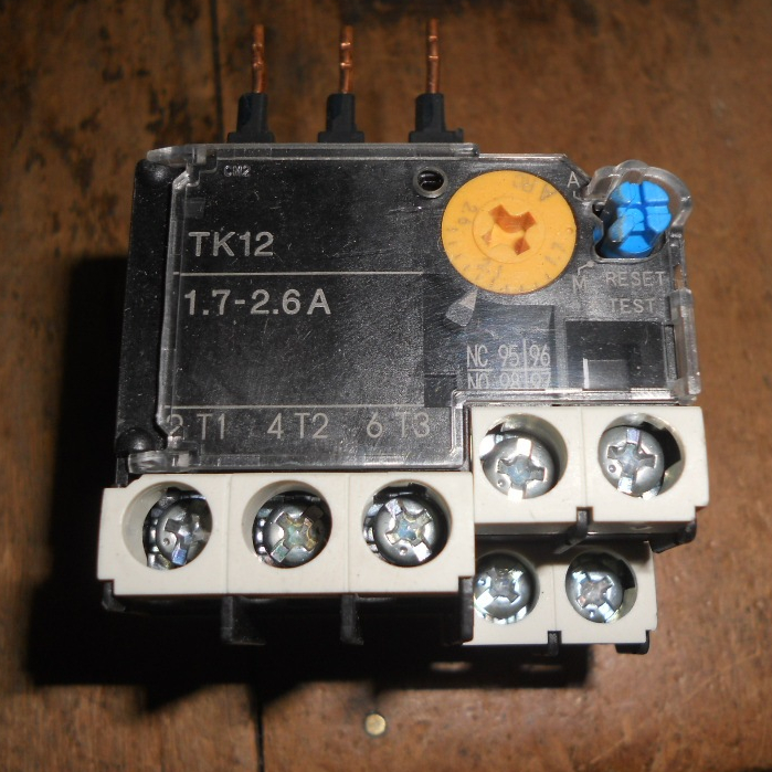 FUJI 直流 電磁接觸器 SK32G DC24V 電磁接觸器 TK12 1.7-2.6A (D2) | 蝦皮購物