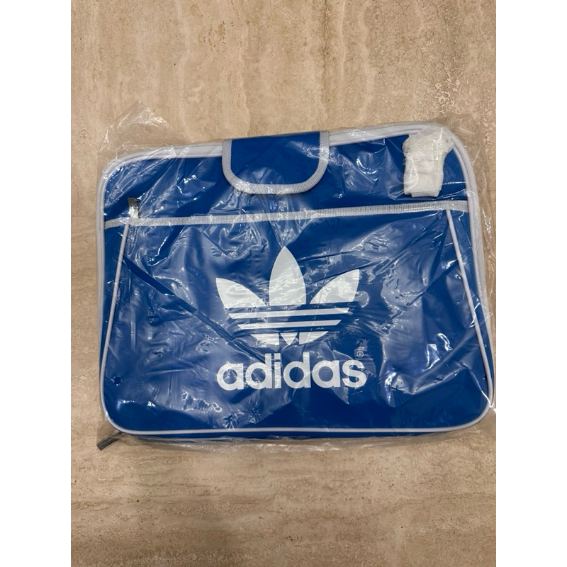 Adidas 電腦包（15” note book)全新 | 蝦皮購物