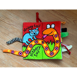 (二手）英國JELLYCAT Book 感官刺激布書 Silly Tails | 蝦皮購物