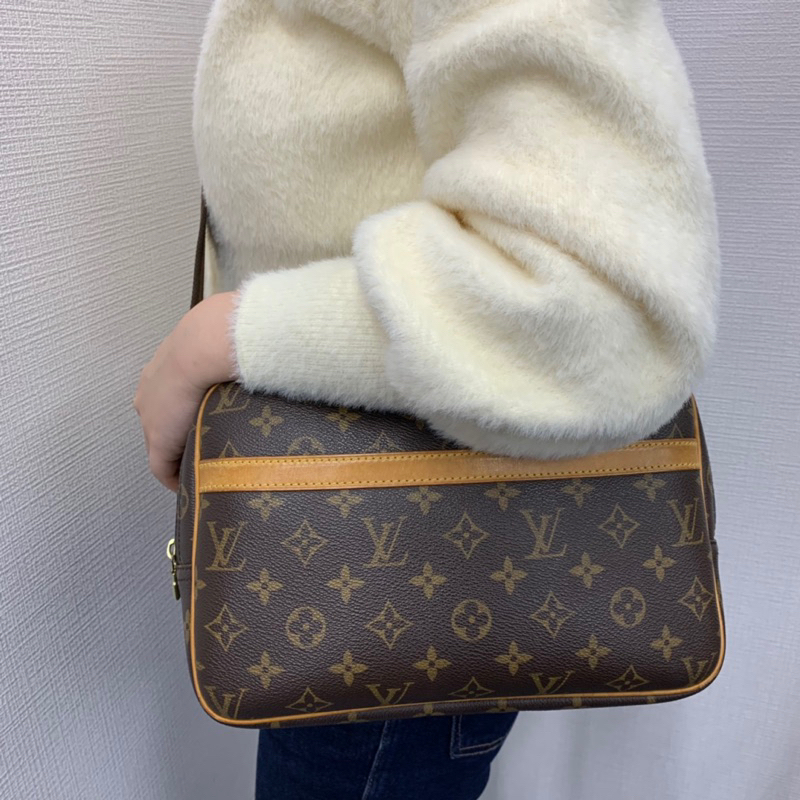 🇯🇵日本代購 LV 28cm相機包 記者包 | 蝦皮購物