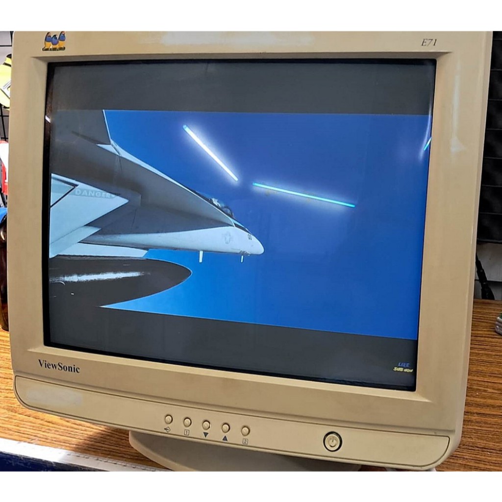 ViewSonic E71 CRT 螢幕 顯示器 17吋 VGA 按鍵 功能正常 復古 街機 映像管 老玩家 | 蝦皮購物