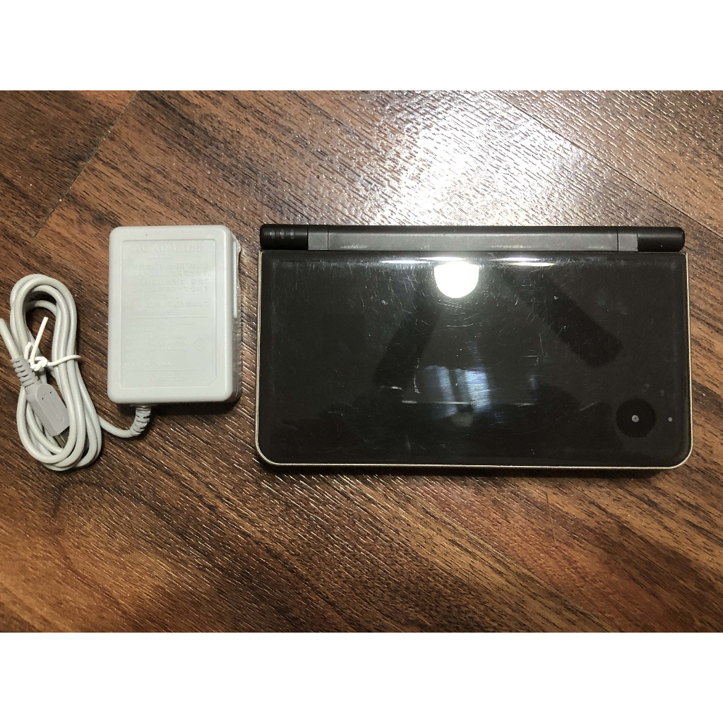 現貨【★土城銀河現貨【NDSi LL】二手日版任天堂無須R4卡即可直改實體拍攝掌上型電玩主機NDSi LL 主機日本原裝 | 蝦皮購物