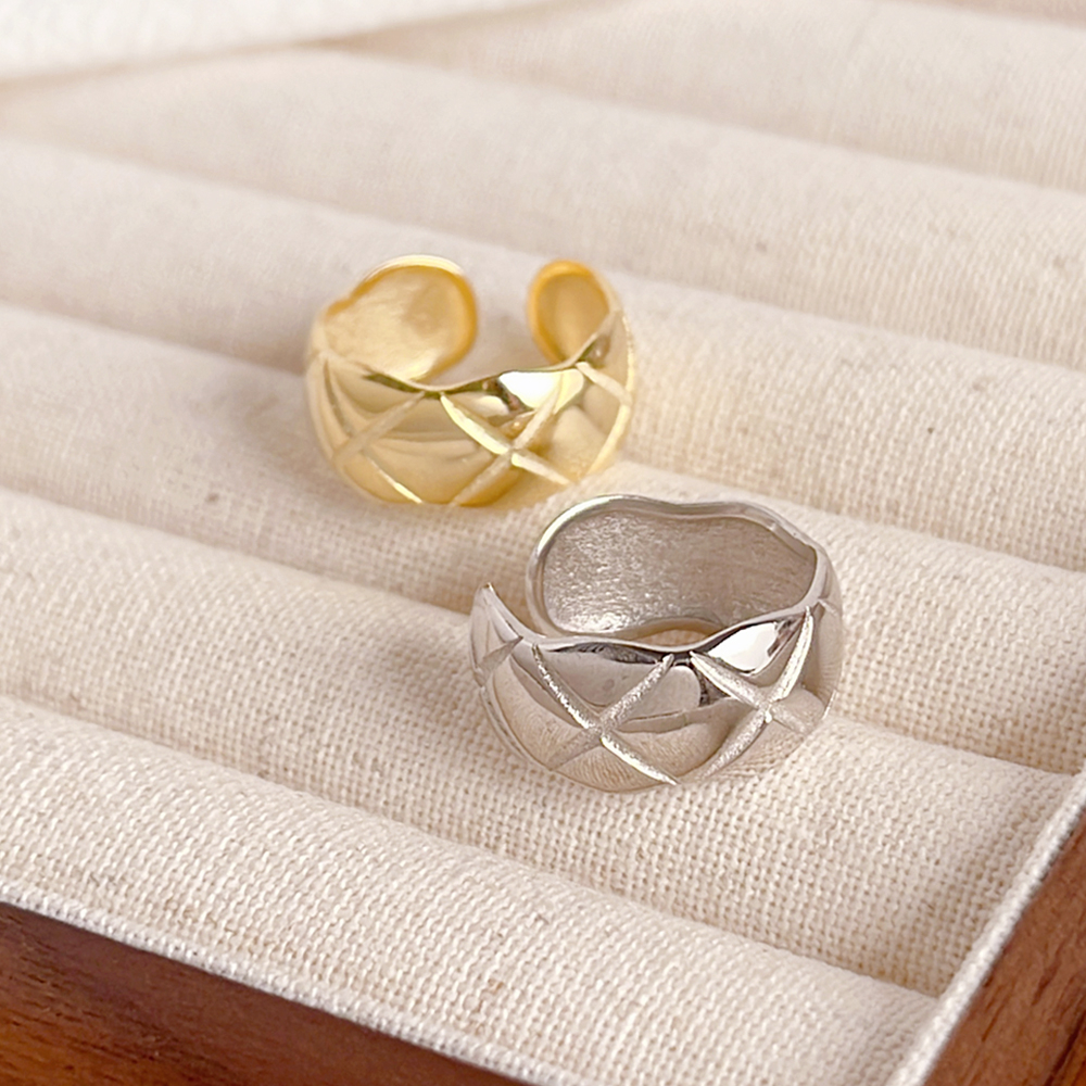 [全純銀.戒指] 寬版菱格戒指【UME】S925純銀戒指 菱格紋戒指 寬版戒指 | 蝦皮購物