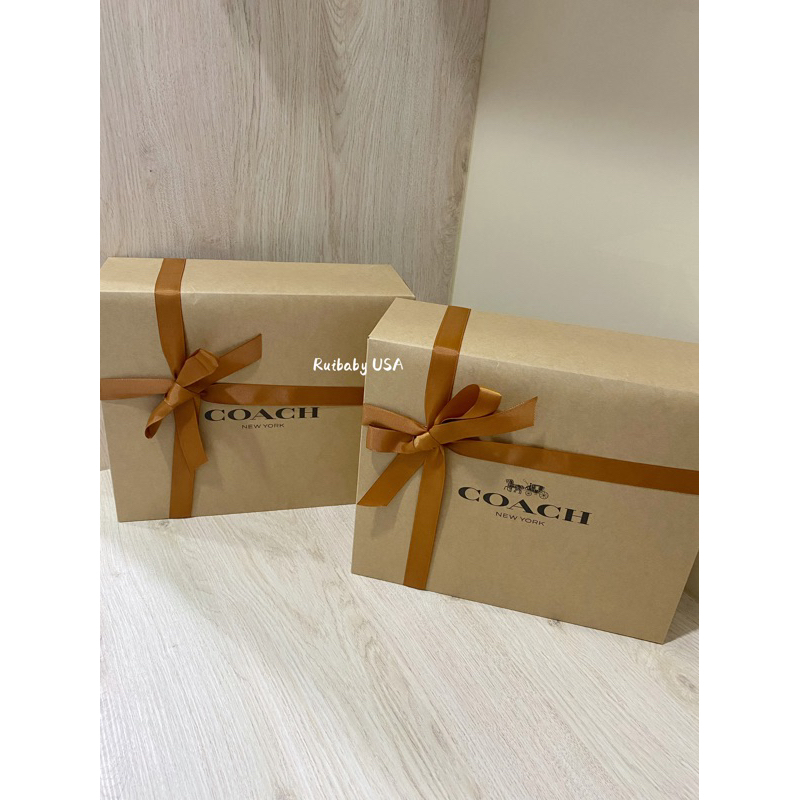 台灣現貨 🇺🇸Coach送禮 包裝 小型 中型 大型 特大 環保 立體 紙盒 包裝盒 禮品盒 綁帶 卡片 信封 貼紙 | 蝦皮購物