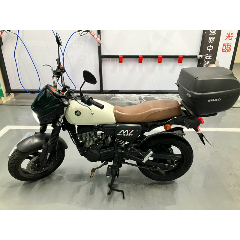 (二手) 2020 my150 retro abs 白色 不二價 | 蝦皮購物