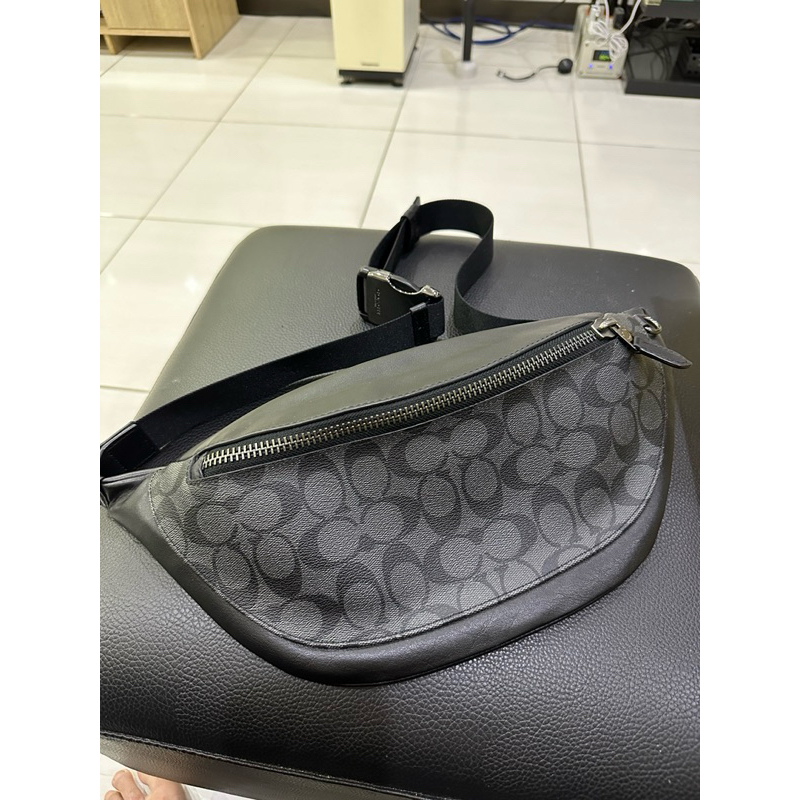 COACH 型號f78777 可以說是新品 試背一次 售價5000 購於台南三井 嘉義市 | 蝦皮購物
