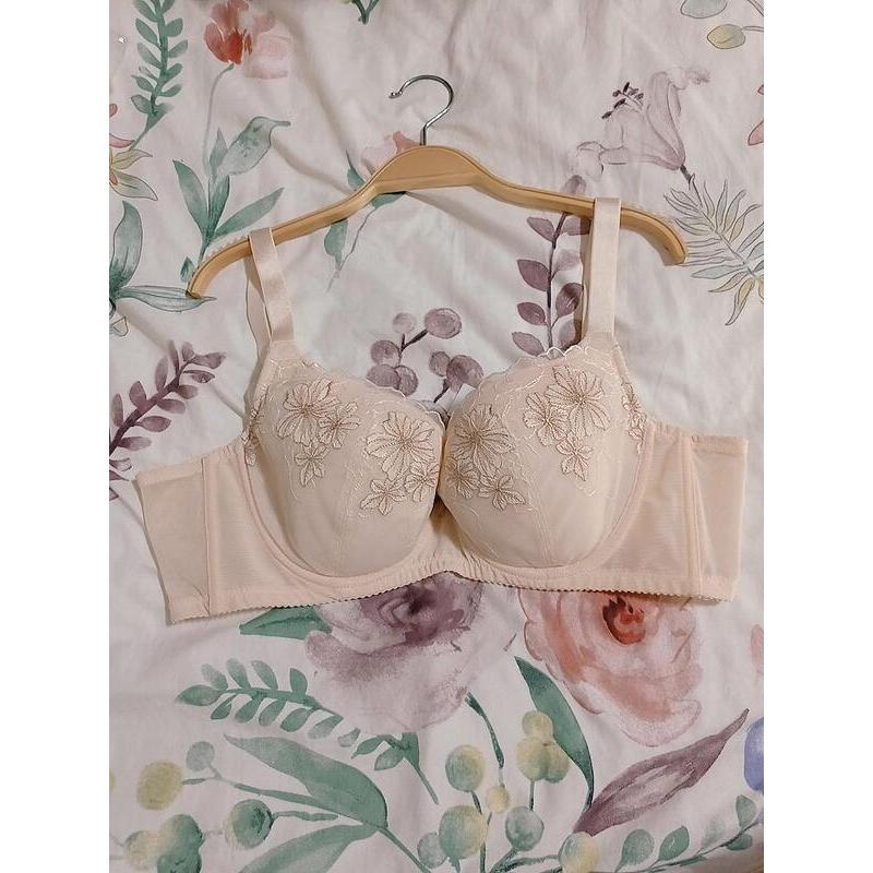 【EASY SHOP】奧黛莉花香依戀75C/75D/80B80D/80E/85E單內衣(杏膚色) | 蝦皮購物