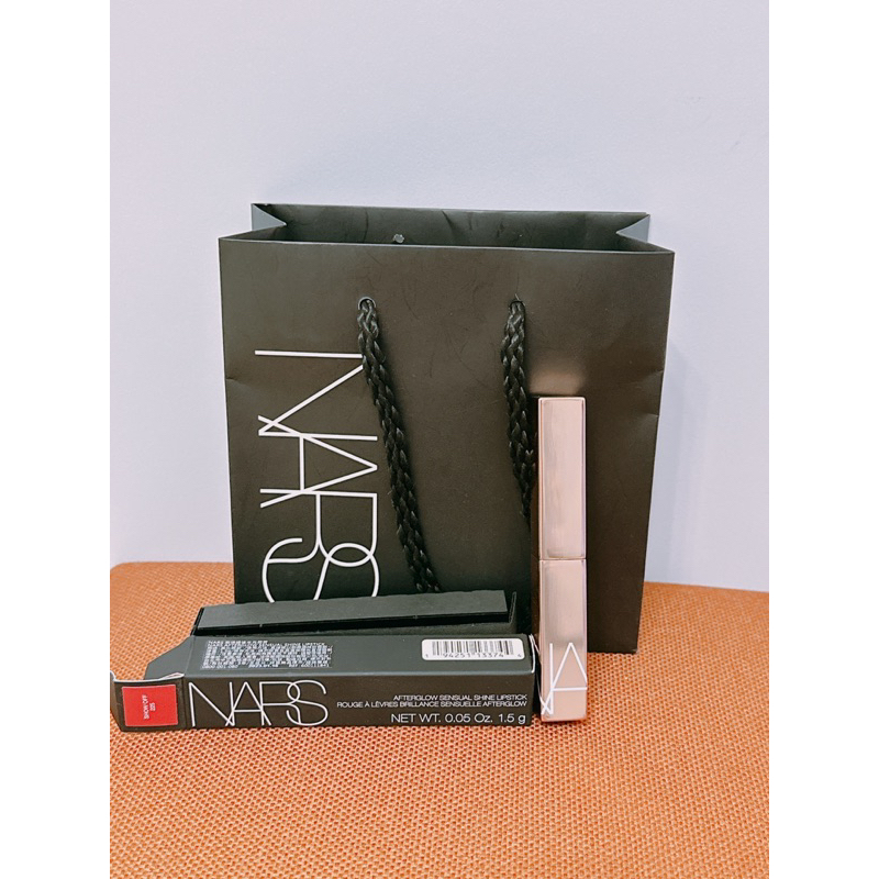 【全新】 NARS 激情過後水光唇膏 225 SHOW OFF(性感酒紅) | 蝦皮購物