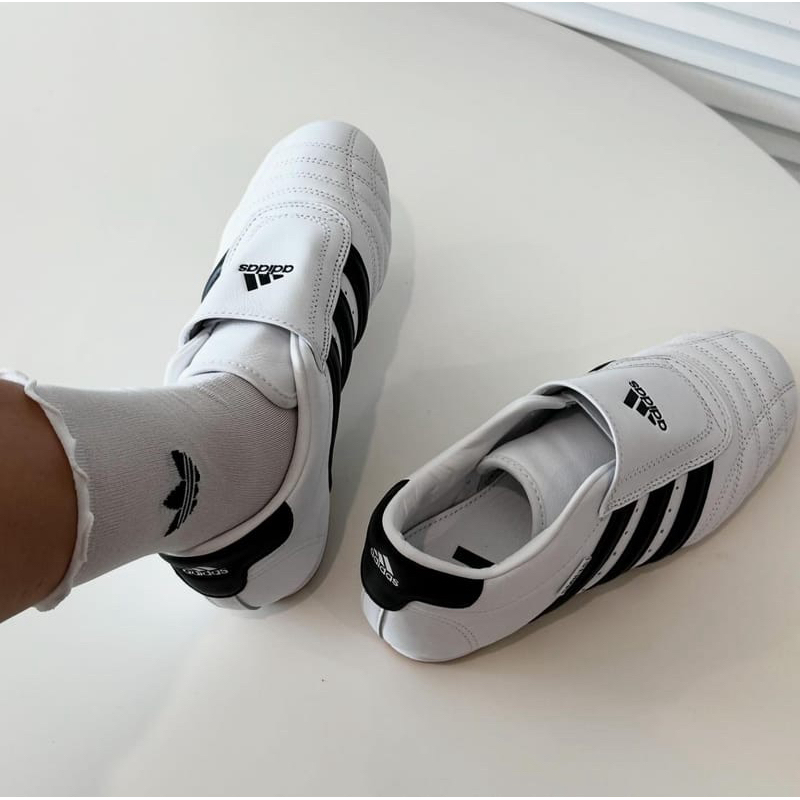 ADIDAS 男女 TAEKWONDO 復古休閒鞋 跆拳道鞋 - JQ4774 | 蝦皮購物