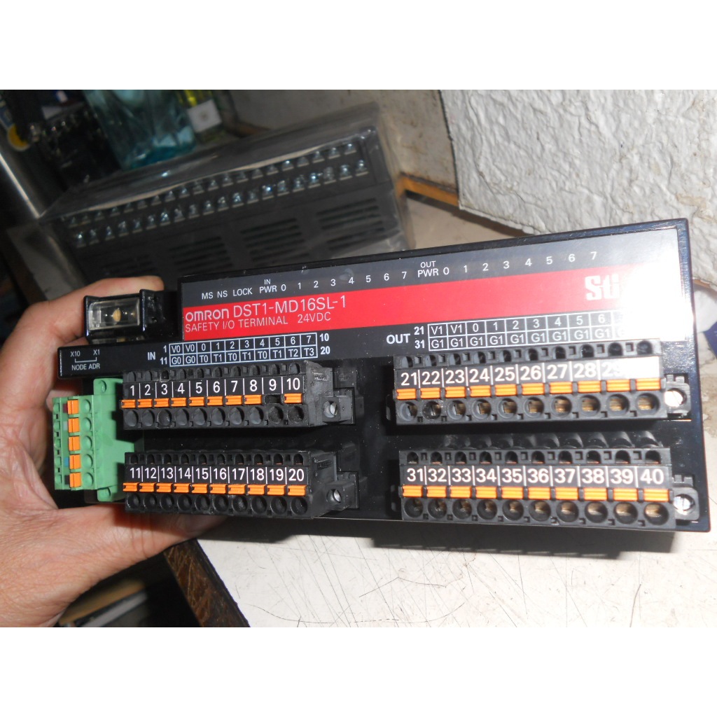 OMRON PLC DST1-MD16SL-1 歐姆龍 DST1 安全I/O終端機 (d2) | 蝦皮購物