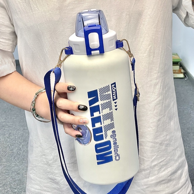 現貨速發 新款304不鏽鋼1800ML運動保溫壺 戶外運動保溫杯 大容量露營水壺 雙飲式保溫杯 附背帶保溫水壺 野外水壺 | 蝦皮購物