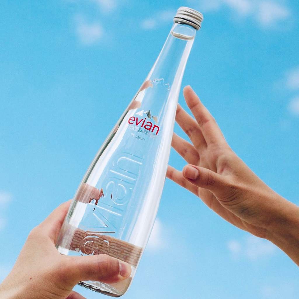 /免運宅配/ BINGO! Evian 氣泡天然礦泉水 玻璃瓶 330ml (20瓶) / 750ml (12瓶) | 蝦皮購物